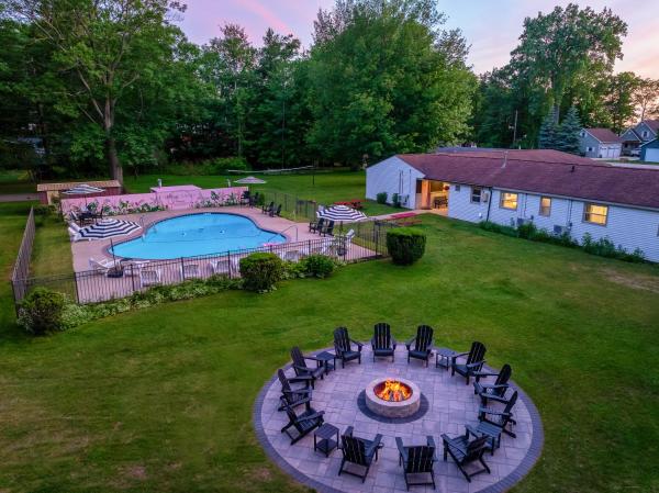 Sun & Sand Resort - Port Austin, MI