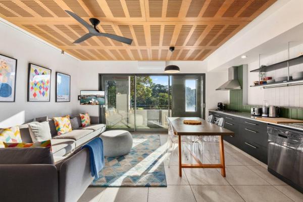 Central Designer City Pad W 2 Balconies Ac Laundry - North Sydney