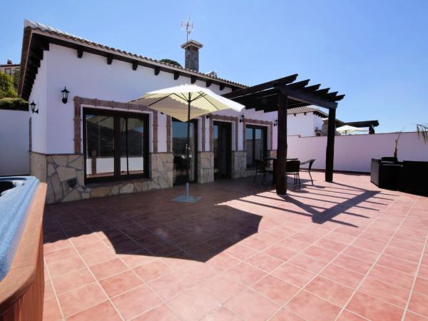 Beautiful Villa With Jacuzzi - Torre del Mar