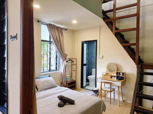1r1b-the Cradle Families Room-4pax-jr Homestay Loft Room 1 - Kuching