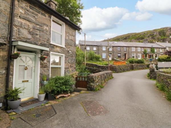 Waterfall Retreat - Blaenau Ffestiniog