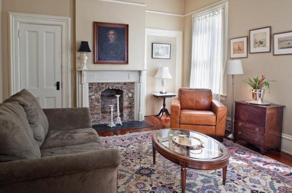 Printmaker's Inn - High Cotton Suite - Savannah, GA