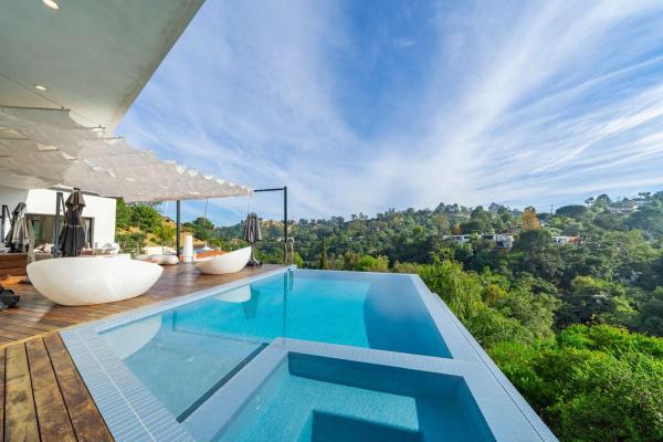 Ultra Luxury Hillside Villa With Infinity Pool Views - Santa Monica, CA