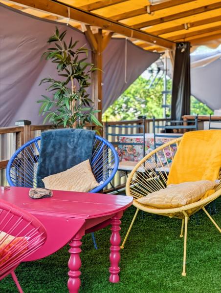 Mobil-home Cosy Au Bord Du Lac - Terrasse - 3 Ch - Cantal