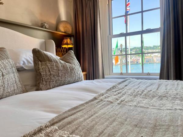 The Ship Inn, Dartbank - Dartmouth