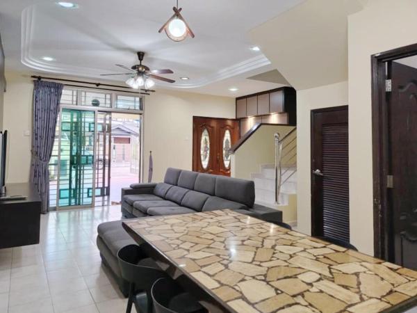 7pax Austin Perdana Family House 10 Min To Aiccc No Party - 