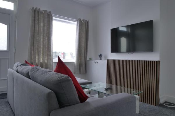 Modern 3bdr Home L Sleeps 5 L Free Parking L Close To Train Station And Shops - Retford