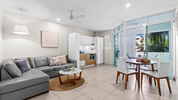Lagoonside Ground Floor By The Pool Close To Esplanade - Cairns