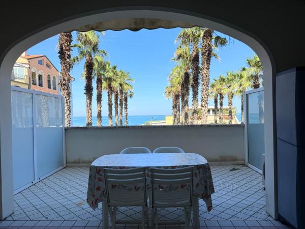 P102 - Porto Recanati, Monolocale Fronte Mare Con Terrazza - Porto Recanati