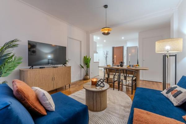 5 Min Walk Gem - 2 Bedrooms - Fiber Wifi - Loggia - Grenoble