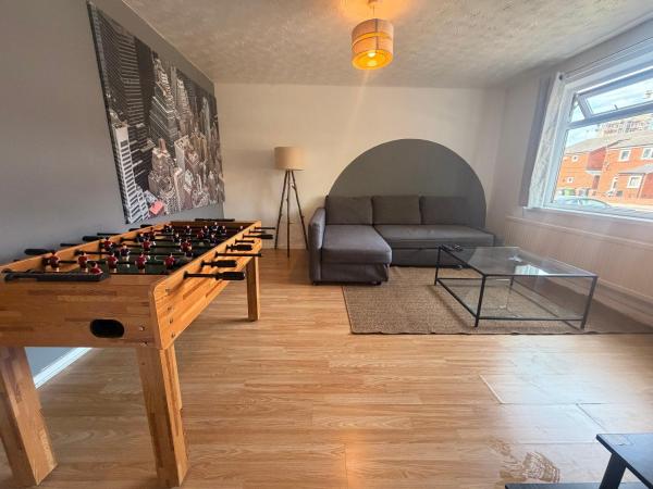 Leeds Tranquil Retreat With 3 Bedrooms - Leeds