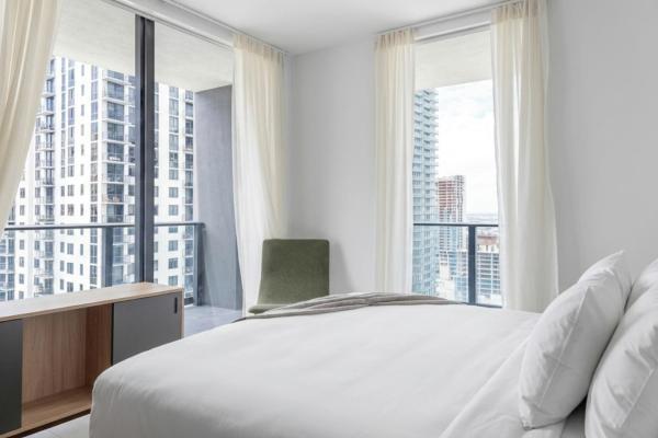 3702 Corner 2br With City Views A Pool And 24h Gym In Downtown Miami - Miami, FL