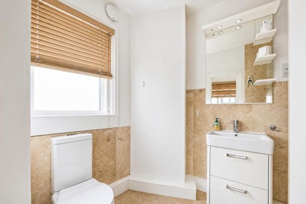 Rustic 2-bed Bath Home Sleeps 5 - Dyrham