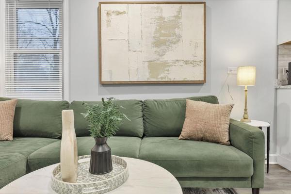 Cozy 4br 2ba Worth Home - Orland Park, IL