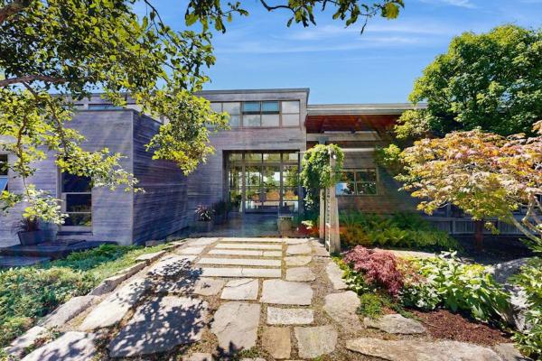 Stylish Coastal Retreat W/ Spacious Layout & Access To The St George Peninsula - Vinalhaven