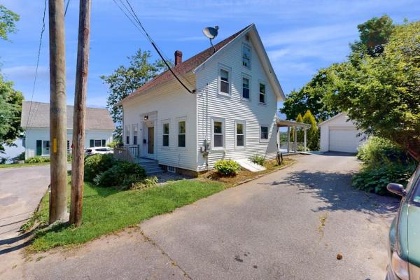 Charming Cape-style House With Panoramic River Views And Modern Amenities - Bath, ME
