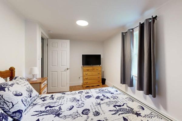 Charming Cottage With Modern Updates, Bbq Grill, And Nearby Attractions - Cellardoor Winery, Lincolnville