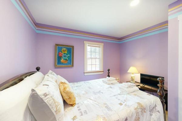 Spacious Single-level Duplex With Fast Wifi, Two Full Kitchens, Deck, & Yard - Boothbay Harbor, ME