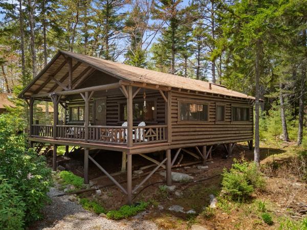 Cozy Home With Serene Views, Wood-burning Fireplace & Wifi - Boothbay Harbor, ME