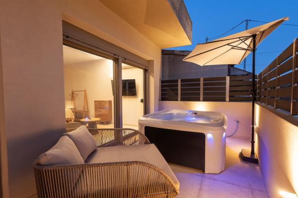Ns- Elvagia Anissaras Suite With Private Jacuzzi - Hersonissos