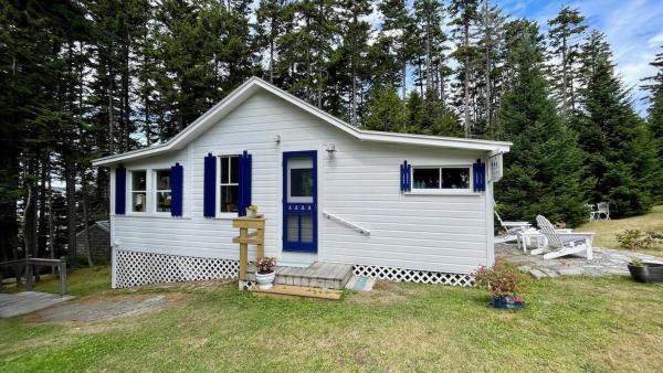 Whispering Spruces; Cozy Studio With Queen Bed & W - Vinalhaven