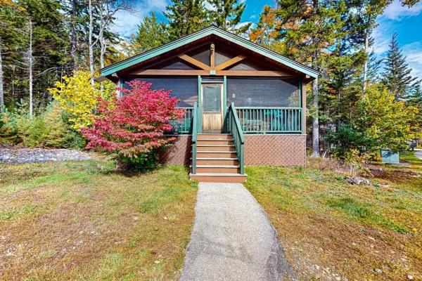 Cabin Surrounded In Nature Walks, Equipped With Kitchen, Fireplace, Ac - Camden, ME