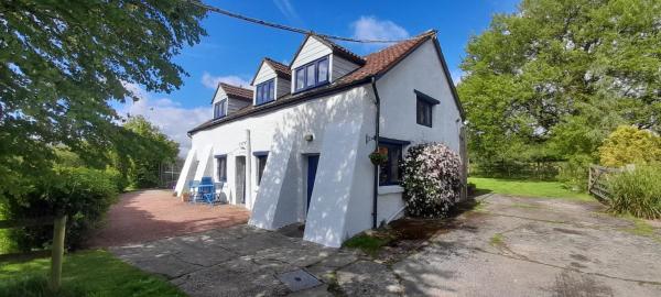 Batney Farm Cottage, Meshaw, South Molton - Devon