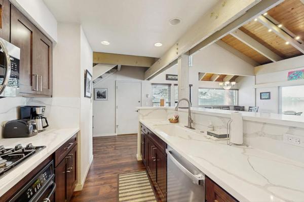 Waterfront Townhome With Picturesque Lake Views And A Plethora Of Fun Amenities - South Lake Tahoe, CA