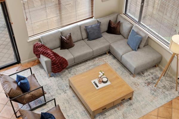 Elegant Riverfront 5br Family Retreat With Pool - 멜빌