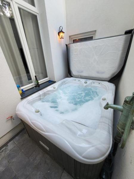 Castle-grounds House With Rooftop View & Jacuzzi - Gent