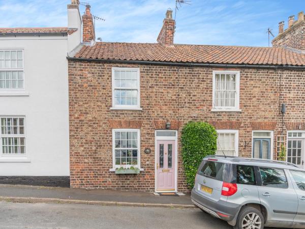 Mrs Cracker's Cottage - Driffield