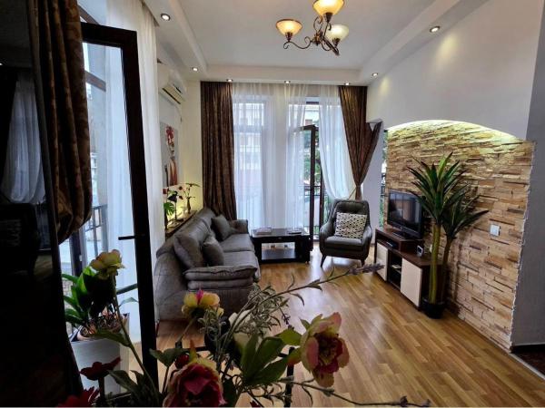 Cozy Apartment In The City Center Mtatsminda - Tbilisi