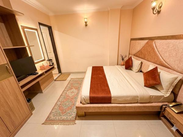 Airport Hotel Shoba Residency Free Pick Up Or Drop - Haryana
