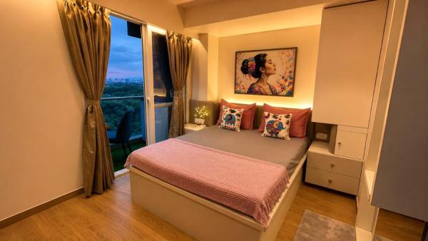 Blanchaus Stays - Sunset Studio I Viman Nagar I Near Pune Airport - Pune