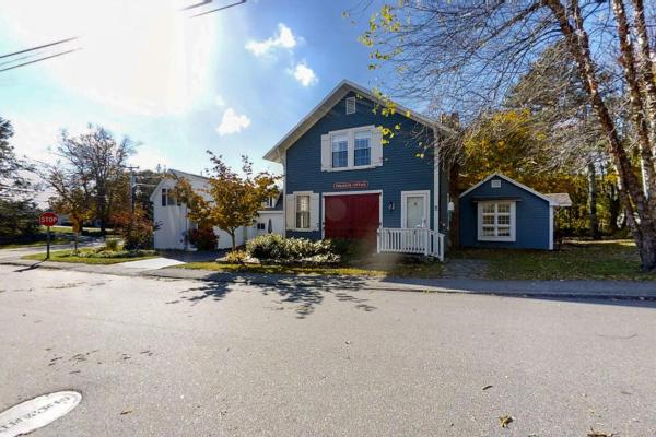 Historical New England Home, Outdoor Shower , Dog-friendly - Boothbay Harbor, ME