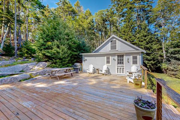 Dog-friendly Bay View Home - Water Views - Boothbay Harbor, ME