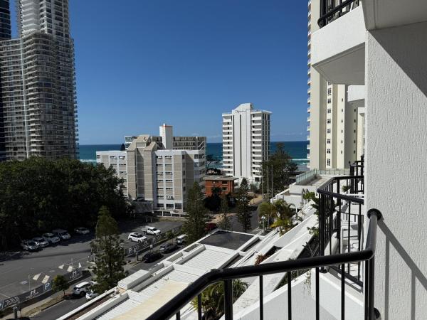 Ocean View Studio With Two Double Beds Central Surfers Paradise - Surfers Paradise