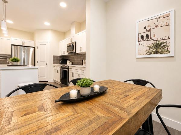 Heartland Stays - Brand New 3 Bed Room Cozy Home - Cochrane