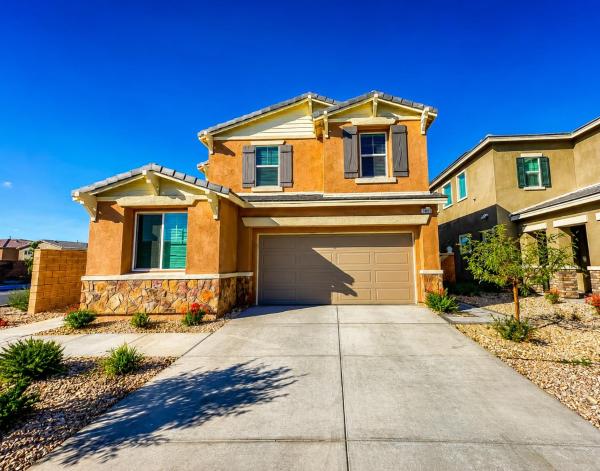 Route 66 Desert Retreat 3 Bedroom Home With Garden - Victorville, CA