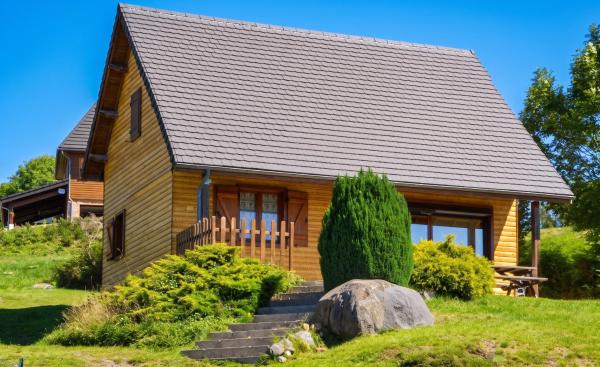 Chalet Charmant à Saint-gènes-champespe Avec Parking Privé - Picherande
