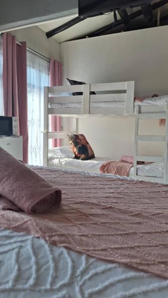 Cozy Guest Room With Private Facilities In Randburg - Chartwell