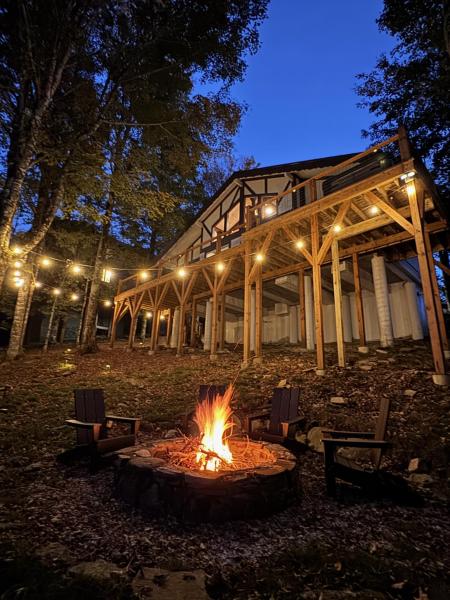 Modern Chalet Hot Tub Game Loft 1 Mi To Skiing - Beech Mountain, NC