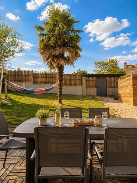 Maison De Vacances Avec Jardin - 6 Personnes - Jard-sur-Mer