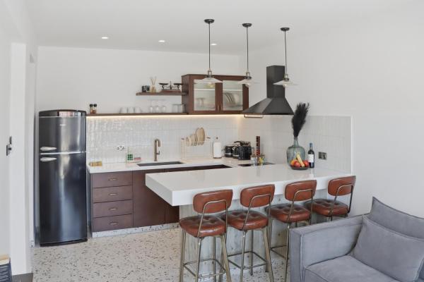 The Retro Suite Kato Paphos 2 Min To The Beach - Kato Paphos