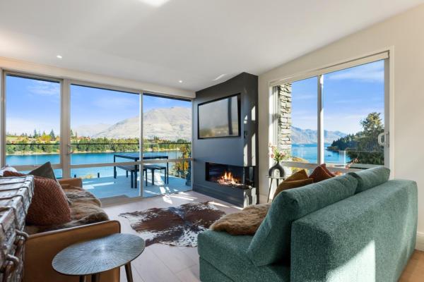 Rahiri Penthouse - Hot Tub - Sauna - Fireplace - Queenstown