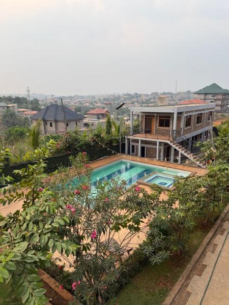 Green Earth Home - Cameroon