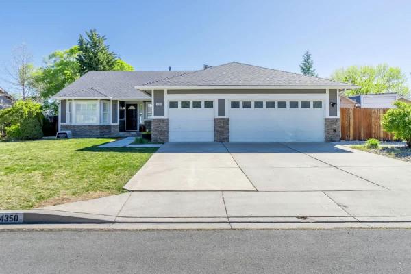 Family Retreat With Hot Tub, Gym & Game Room Sleeps 11 In Reno - Reno, NV