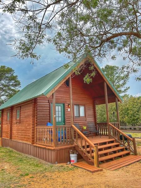 Scenic Lake Buchanan Cabin Retreat With Views Trails And Outdoor Adventures In Texas - Kingsland, TX