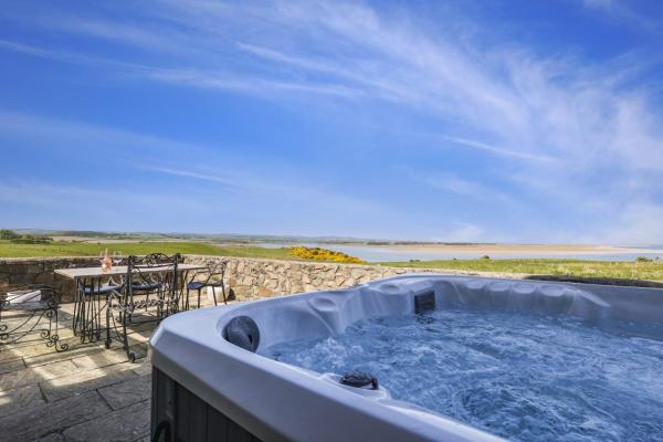 Budle Newton - North East Escapes - Seahouses