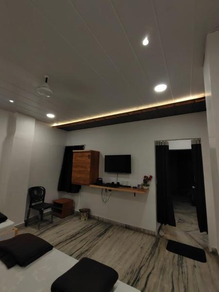 Hotel Kohinoor Inn - Surat